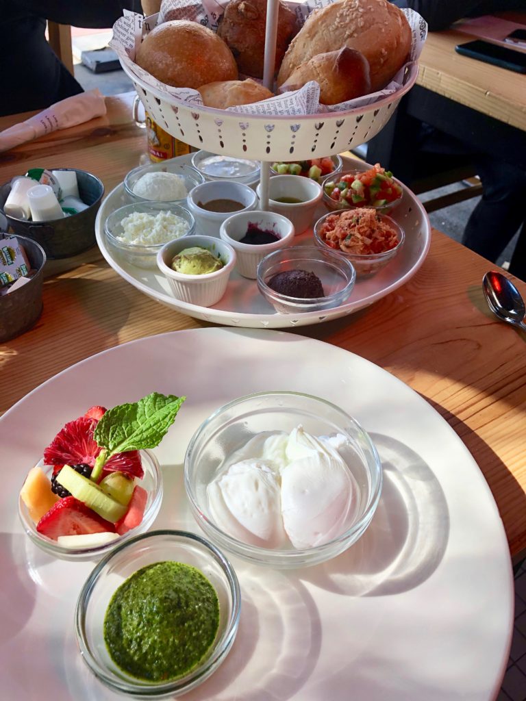 A PERFECT MEZZE MEAL | Sweet Leisure